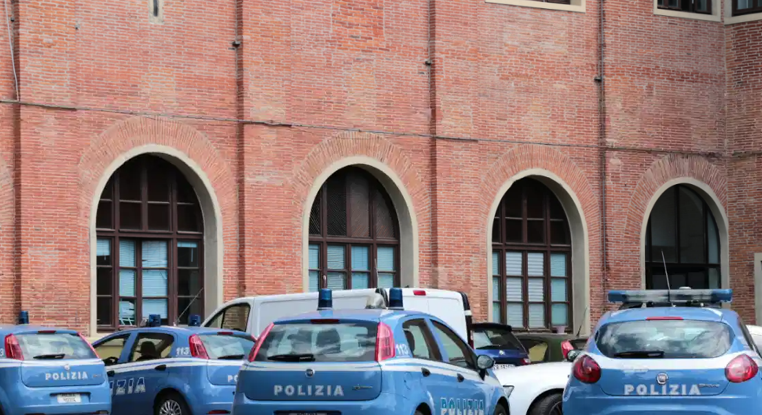 Firenze: sabato 8 apertura straordinaria ufficio immigrazione. Orari e ... Firenze: sabato 8 apertura straordinaria ufficio immigrazione. Orari e ...
